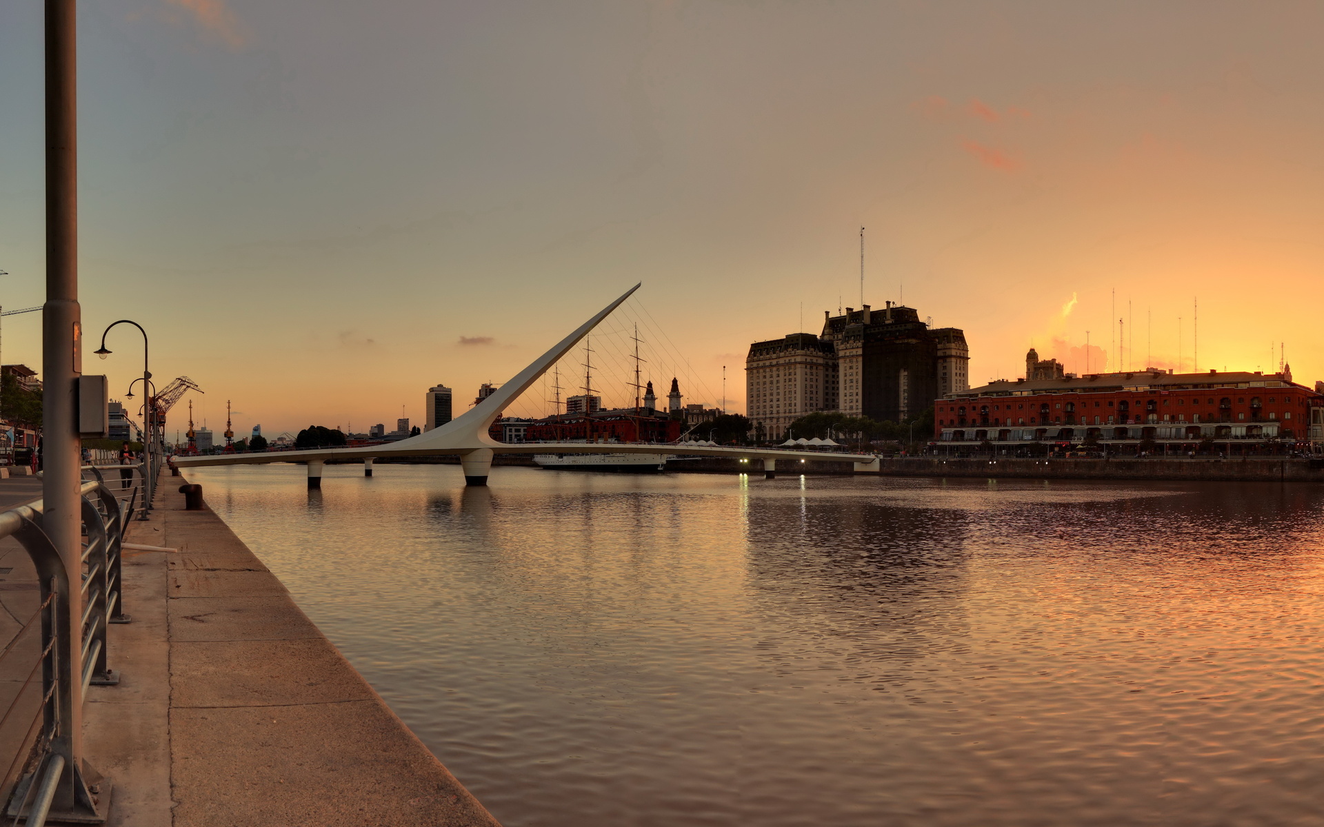 Cities/Architecture Wallpaper Set 44 – Awesome Wallpapers